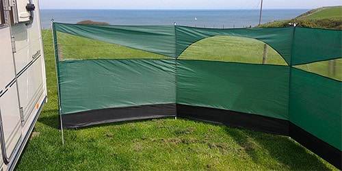 5 Great Windbreaks For Caravan And Camping | Caravan Helper